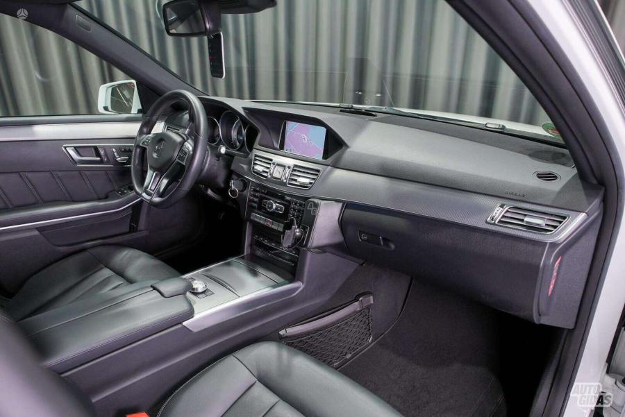 White Mercedes-Benz E 350 2015 in Marijampole, with an engine capacity of 3.00 L and mileage of 287 thousand km for 13150 €, photo 38 on AUTOMOTO.COM.LV
