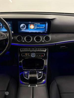 White Mercedes-Benz E 350 2017 in Marijampole, with an engine capacity of 2.99 L and mileage of 293 thousand km for 15450 €, photo 11 on AUTOMOTO.COM.LV