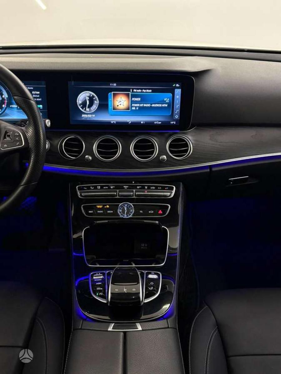 White Mercedes-Benz E 350 2017 in Marijampole, with an engine capacity of 2.99 L and mileage of 293 thousand km for 15450 €, photo 11 on AUTOMOTO.COM.LV