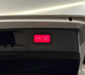 White Mercedes-Benz E 350 2017 in Marijampole, with an engine capacity of 2.99 L and mileage of 293 thousand km for 15450 €, photo 19 on AUTOMOTO.COM.LV
