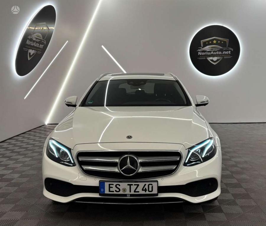 White Mercedes-Benz E 350 2017 in Marijampole, with an engine capacity of 2.99 L and mileage of 293 thousand km for 15450 €, photo 23 on AUTOMOTO.COM.LV