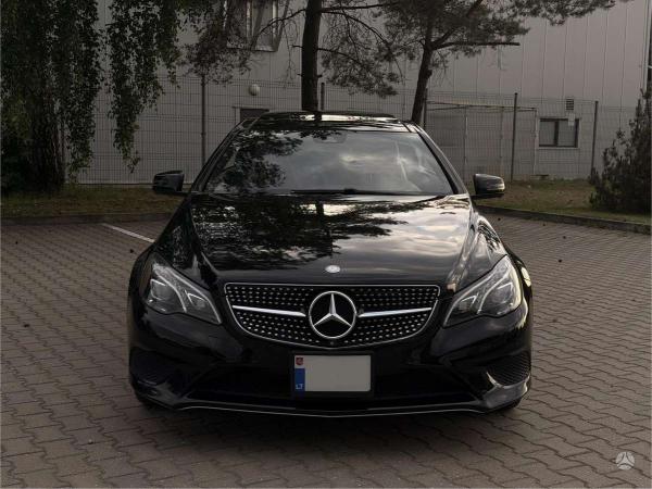 Melns Mercedes-Benz E 400 2015 Viļņa, ar dzinēja tilpumu 3.00 L un nobraukumu 173 tūkst. km par 16000 €, foto 1 vietnē AUTOMOTO.COM.LV