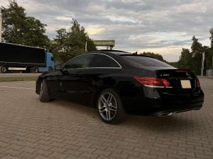 Melns Mercedes-Benz E 400 2015 Viļņa, ar dzinēja tilpumu 3.00 L un nobraukumu 173 tūkst. km par 16000 €, foto 5 vietnē AUTOMOTO.COM.LV