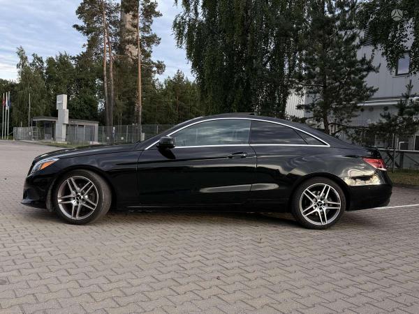 Melns Mercedes-Benz E 400 2015 Viļņa, ar dzinēja tilpumu 3.00 L un nobraukumu 173 tūkst. km par 16000 €, foto 5 vietnē AUTOMOTO.COM.LV