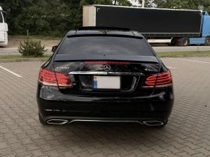 Melns Mercedes-Benz E 400 2015 Viļņa, ar dzinēja tilpumu 3.00 L un nobraukumu 173 tūkst. km par 16000 €, foto 7 vietnē AUTOMOTO.COM.LV
