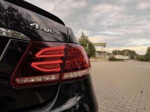 Melns Mercedes-Benz E 400 2015 Viļņa, ar dzinēja tilpumu 3.00 L un nobraukumu 173 tūkst. km par 16000 €, foto 10 vietnē AUTOMOTO.COM.LV