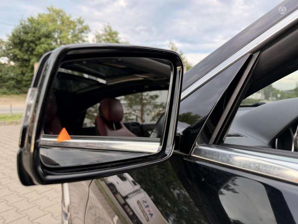 Melns Mercedes-Benz E 400 2015 Viļņa, ar dzinēja tilpumu 3.00 L un nobraukumu 173 tūkst. km par 16000 €, foto 10 vietnē AUTOMOTO.COM.LV