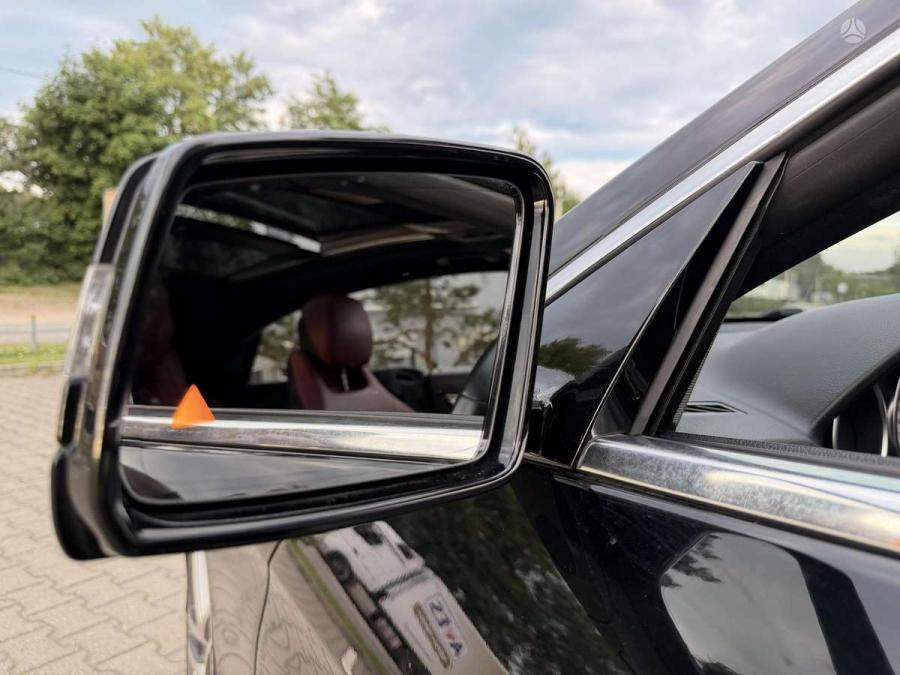 Melns Mercedes-Benz E 400 2015 Viļņa, ar dzinēja tilpumu 3.00 L un nobraukumu 173 tūkst. km par 16000 €, foto 11 vietnē AUTOMOTO.COM.LV