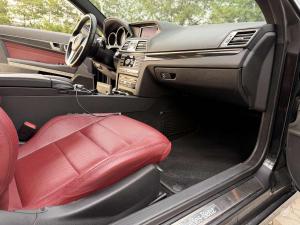 Melns Mercedes-Benz E 400 2015 Viļņa, ar dzinēja tilpumu 3.00 L un nobraukumu 173 tūkst. km par 16000 €, foto 16 vietnē AUTOMOTO.COM.LV