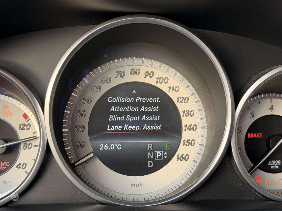 Melns Mercedes-Benz E 400 2015 Viļņa, ar dzinēja tilpumu 3.00 L un nobraukumu 173 tūkst. km par 16000 €, foto 22 vietnē AUTOMOTO.COM.LV