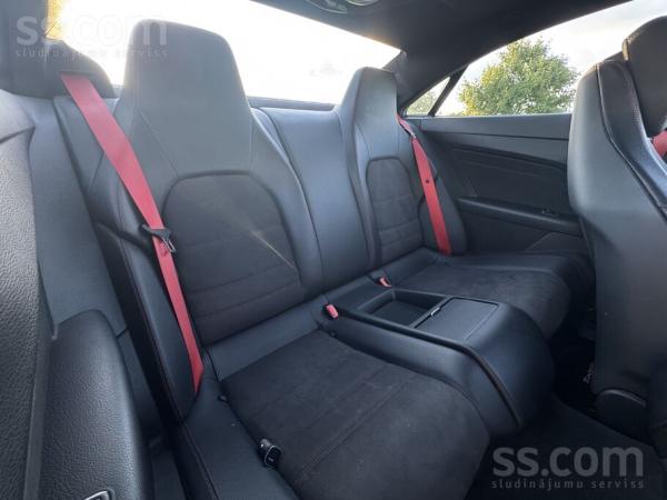 Melns Mercedes-Benz E 400 2015 Rīga, ar dzinēja tilpumu 3.50 L un nobraukumu 269 tūkst. km par 12990 €, foto 6 vietnē AUTOMOTO.COM.LV