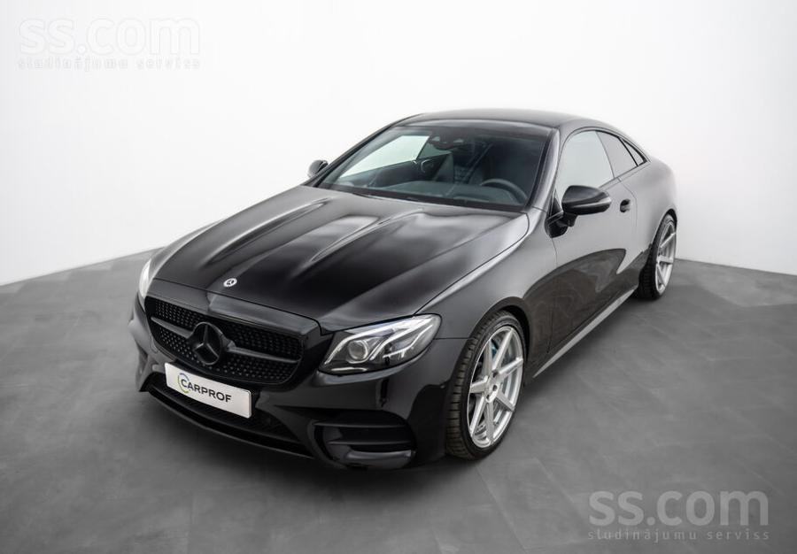 Melns Mercedes-Benz E 400 2018 Tallina, ar dzinēja tilpumu 3.00 L un nobraukumu 148 tūkst. km par 34999 €, foto 1 vietnē AUTOMOTO.COM.LV