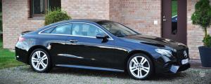 Melns Mercedes-Benz E 400 2018 Alīta, ar dzinēja tilpumu 3.00 L un nobraukumu 99 tūkst. km par 29200 €, foto 1 vietnē AUTOMOTO.COM.LV
