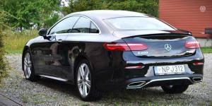 Melns Mercedes-Benz E 400 2018 Alīta, ar dzinēja tilpumu 3.00 L un nobraukumu 99 tūkst. km par 29200 €, foto 8 vietnē AUTOMOTO.COM.LV