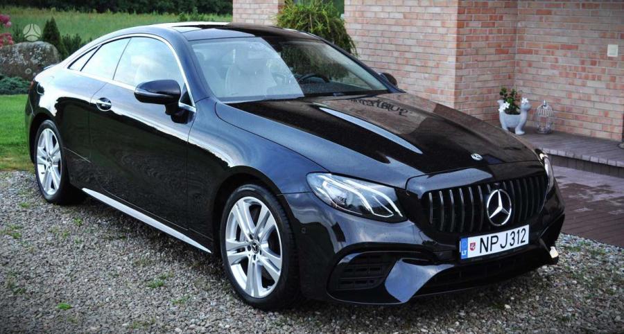 Melns Mercedes-Benz E 400 2018 Alīta, ar dzinēja tilpumu 3.00 L un nobraukumu 99 tūkst. km par 29200 €, foto 12 vietnē AUTOMOTO.COM.LV