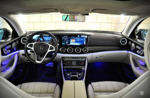 Melns Mercedes-Benz E 400 2018 Alīta, ar dzinēja tilpumu 3.00 L un nobraukumu 99 tūkst. km par 29200 €, foto 13 vietnē AUTOMOTO.COM.LV