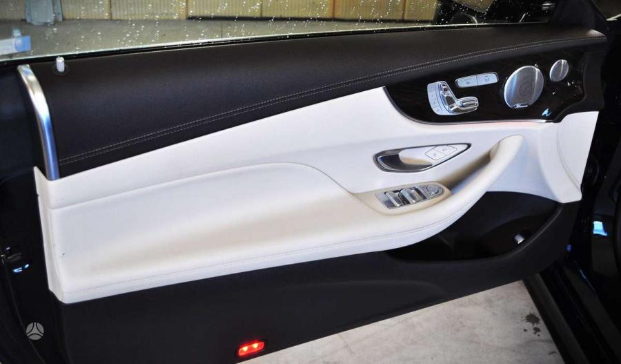 Black Mercedes-Benz E 400 2018 in Alytus, with an engine capacity of 3.00 L and mileage of 99 thousand km for 28500 €, photo 14 on AUTOMOTO.COM.LV