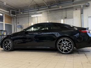 Black Mercedes-Benz E 400 2018 in Vilnius, with an engine capacity of 3.00 L and mileage of 165 thousand km for 30700 €, photo 7 on AUTOMOTO.COM.LV