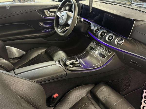 Melns Mercedes-Benz E 400 2018 Viļņa, ar dzinēja tilpumu 3.00 L un nobraukumu 165 tūkst. km par 30700 €, foto 9 vietnē AUTOMOTO.COM.LV
