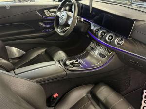 Black Mercedes-Benz E 400 2018 in Vilnius, with an engine capacity of 3.00 L and mileage of 165 thousand km for 30700 €, photo 9 on AUTOMOTO.COM.LV