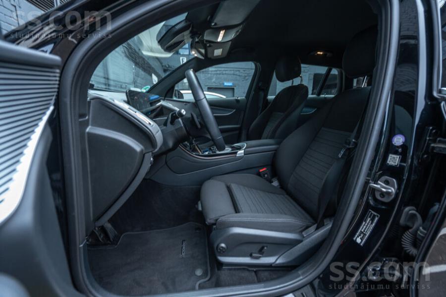 Black Mercedes-Benz E 400 2023 in Riga, with an engine capacity of 3.50 L and mileage of 90 thousand km for 35900 €, photo 15 on AUTOMOTO.COM.LV