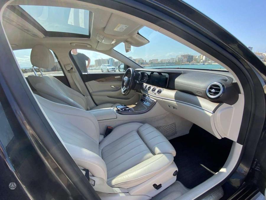 Black Mercedes-Benz E 400 2018 in Plunge, with an engine capacity of 2.93 L and mileage of 201 thousand km for 29000 €, photo 7 on AUTOMOTO.COM.LV