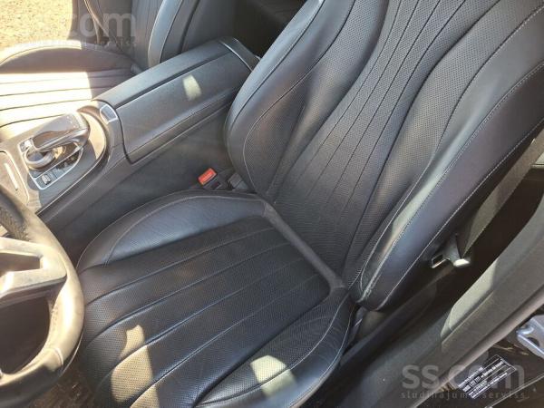 Mercedes-Benz E 400 2019 Rīga vietnē Melns Mercedes-Benz E 400 2019 Rīga, ar dzinēja tilpumu 3.00 L un nobraukumu 214 tūkst. km par 27000 €, foto 9 vietnē AUTOMOTO.COM.LV