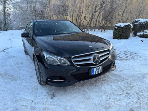 Black Mercedes-Benz E 400 2015 in Riga, with an engine capacity of 3.50 L and mileage of 7 thousand km for 36300 €, photo 2 on AUTOMOTO.COM.LV