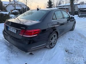 Black Mercedes-Benz E 400 2015 in Riga, with an engine capacity of 3.50 L and mileage of 7 thousand km for 36300 €, photo 6 on AUTOMOTO.COM.LV
