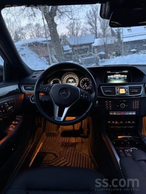 Black Mercedes-Benz E 400 2015 in Riga, with an engine capacity of 3.50 L and mileage of 7 thousand km for 36300 €, photo 8 on AUTOMOTO.COM.LV
