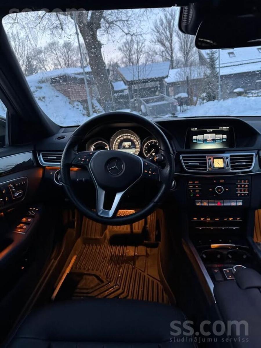 Black Mercedes-Benz E 400 2015 in Riga, with an engine capacity of 3.50 L and mileage of 7 thousand km for 36300 €, photo 8 on AUTOMOTO.COM.LV