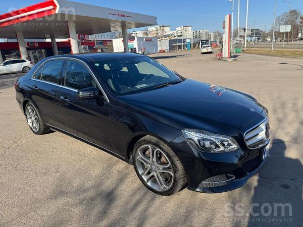 Melns Mercedes-Benz E 400 2015 Rīga, ar dzinēja tilpumu 3.50 L un nobraukumu 12 tūkst. km par 35500 €, foto 2 vietnē AUTOMOTO.COM.LV