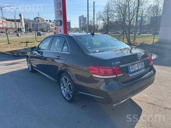 Melns Mercedes-Benz E 400 2015 Rīga, ar dzinēja tilpumu 3.50 L un nobraukumu 12 tūkst. km par 35500 €, foto 5 vietnē AUTOMOTO.COM.LV