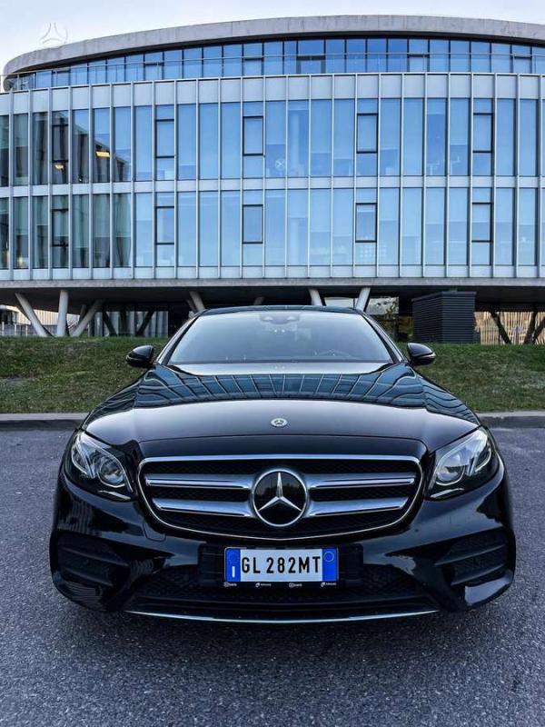 Black Mercedes-Benz E 400 2018 in Vilnius, with an engine capacity of 3.00 L and mileage of 253 thousand km for 20500 €, photo 3 on AUTOMOTO.COM.LV