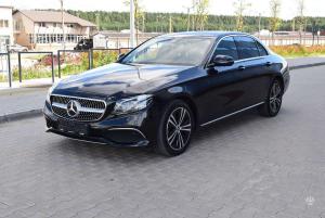 Черный Мерседес Е 400 2019 в Вильнюс, объемом двигателя 2.93 л и пробегом 212 тыс. км за 21000 €, фото 4 на AUTOMOTO.COM.LV