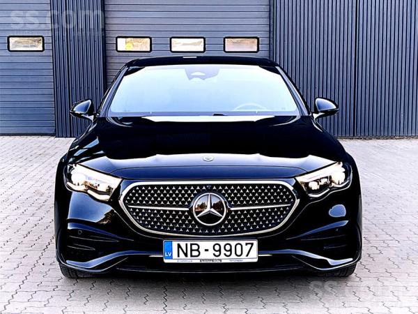 Melns Mercedes-Benz E 400 2024 Rīga, ar dzinēja tilpumu 2.00 L un nobraukumu 18 tūkst. km par 72000 €, foto 1 vietnē AUTOMOTO.COM.LV