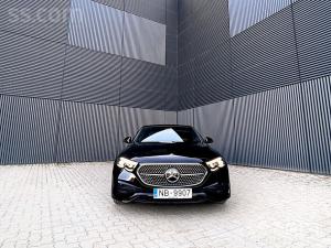 Black Mercedes-Benz E 400 2024 in Riga, with an engine capacity of 2.00 L and mileage of 18 thousand km for 72000 €, photo 3 on AUTOMOTO.COM.LV