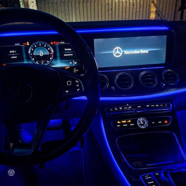 Melns Mercedes-Benz E 400 2017 Viļņa, ar dzinēja tilpumu 3.00 L un nobraukumu 153 tūkst. km par 24900 €, foto 10 vietnē AUTOMOTO.COM.LV