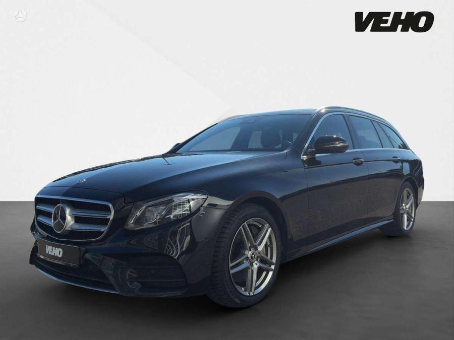 Melns Mercedes-Benz E 400 2018 Viļņa, ar dzinēja tilpumu 2.93 L un nobraukumu 178 tūkst. km par 23900 €, foto 1 vietnē AUTOMOTO.COM.LV