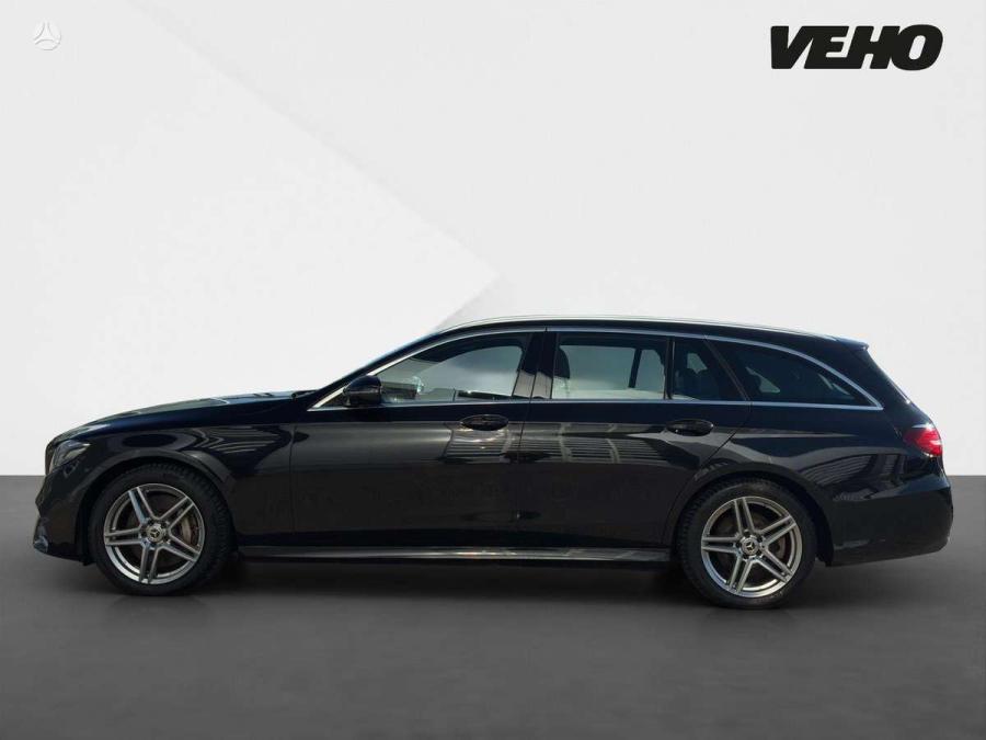 Melns Mercedes-Benz E 400 2018 Viļņa, ar dzinēja tilpumu 2.93 L un nobraukumu 178 tūkst. km par 23900 €, foto 3 vietnē AUTOMOTO.COM.LV