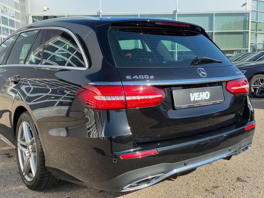 Melns Mercedes-Benz E 400 2018 Viļņa, ar dzinēja tilpumu 2.93 L un nobraukumu 178 tūkst. km par 23900 €, foto 11 vietnē AUTOMOTO.COM.LV