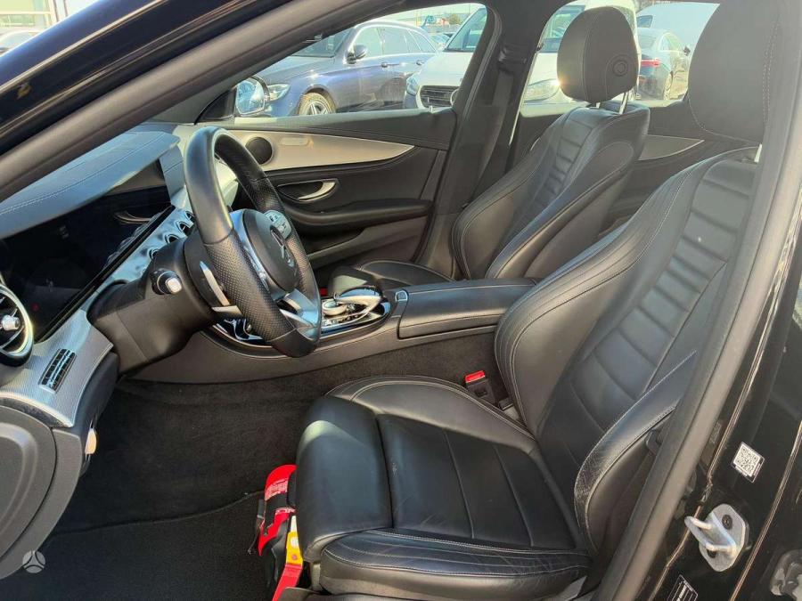 Melns Mercedes-Benz E 400 2018 Viļņa, ar dzinēja tilpumu 2.93 L un nobraukumu 178 tūkst. km par 23900 €, foto 15 vietnē AUTOMOTO.COM.LV