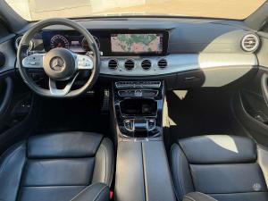 Melns Mercedes-Benz E 400 2018 Viļņa, ar dzinēja tilpumu 2.93 L un nobraukumu 178 tūkst. km par 23900 €, foto 18 vietnē AUTOMOTO.COM.LV