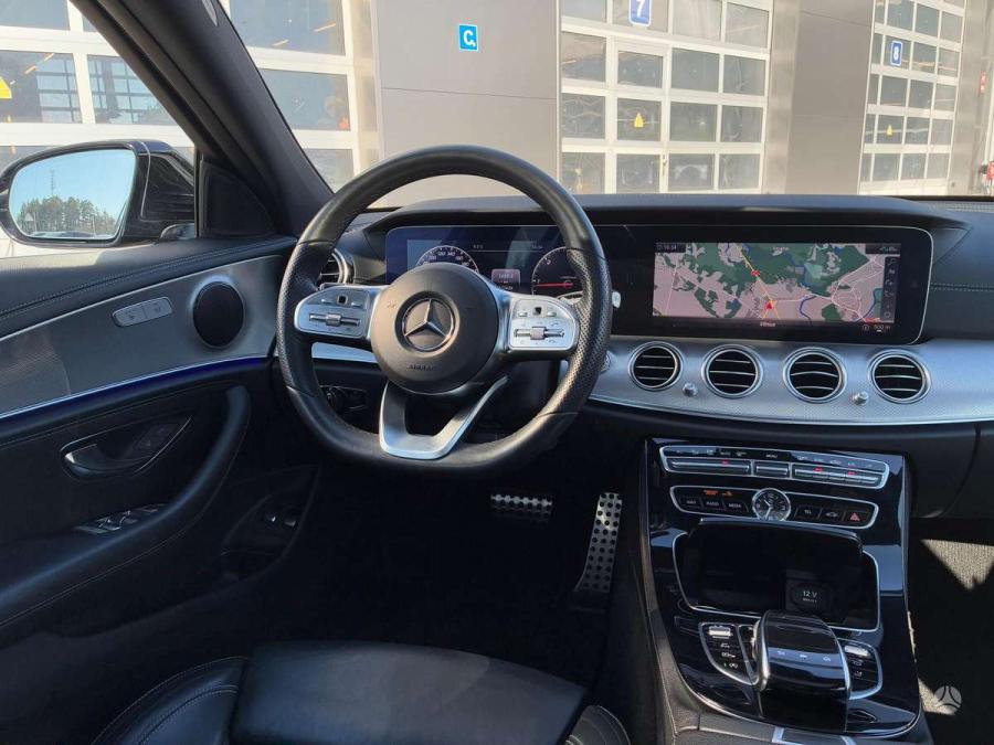 Melns Mercedes-Benz E 400 2018 Viļņa, ar dzinēja tilpumu 2.93 L un nobraukumu 178 tūkst. km par 23900 €, foto 19 vietnē AUTOMOTO.COM.LV