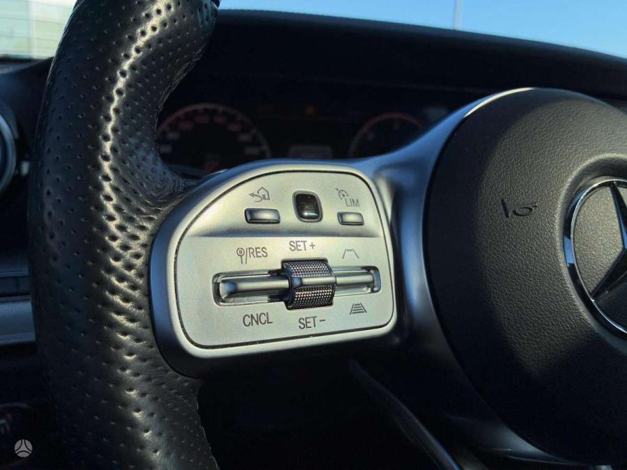 Melns Mercedes-Benz E 400 2018 Viļņa, ar dzinēja tilpumu 2.93 L un nobraukumu 178 tūkst. km par 23900 €, foto 24 vietnē AUTOMOTO.COM.LV