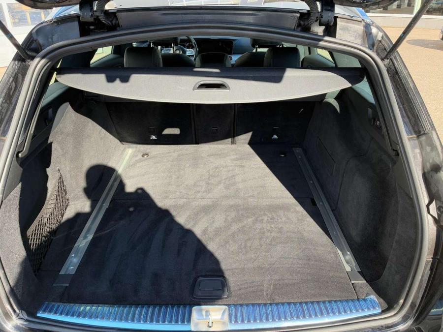 Melns Mercedes-Benz E 400 2018 Viļņa, ar dzinēja tilpumu 2.93 L un nobraukumu 178 tūkst. km par 23900 €, foto 27 vietnē AUTOMOTO.COM.LV