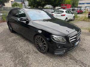 Black Mercedes-Benz E 400 2018 in Kaunas, with an engine capacity of 2.93 L and mileage of 195 thousand km for 23900 €, photo  on AUTOMOTO.COM.LV