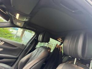 Black Mercedes-Benz E 400 2018 in Kaunas, with an engine capacity of 2.93 L and mileage of 195 thousand km for 23900 €, photo 11 on AUTOMOTO.COM.LV