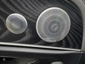 Black Mercedes-Benz E 400 2018 in Kaunas, with an engine capacity of 2.93 L and mileage of 195 thousand km for 23900 €, photo 14 on AUTOMOTO.COM.LV