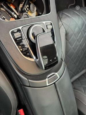 Black Mercedes-Benz E 400 2018 in Kaunas, with an engine capacity of 2.93 L and mileage of 195 thousand km for 23900 €, photo 15 on AUTOMOTO.COM.LV